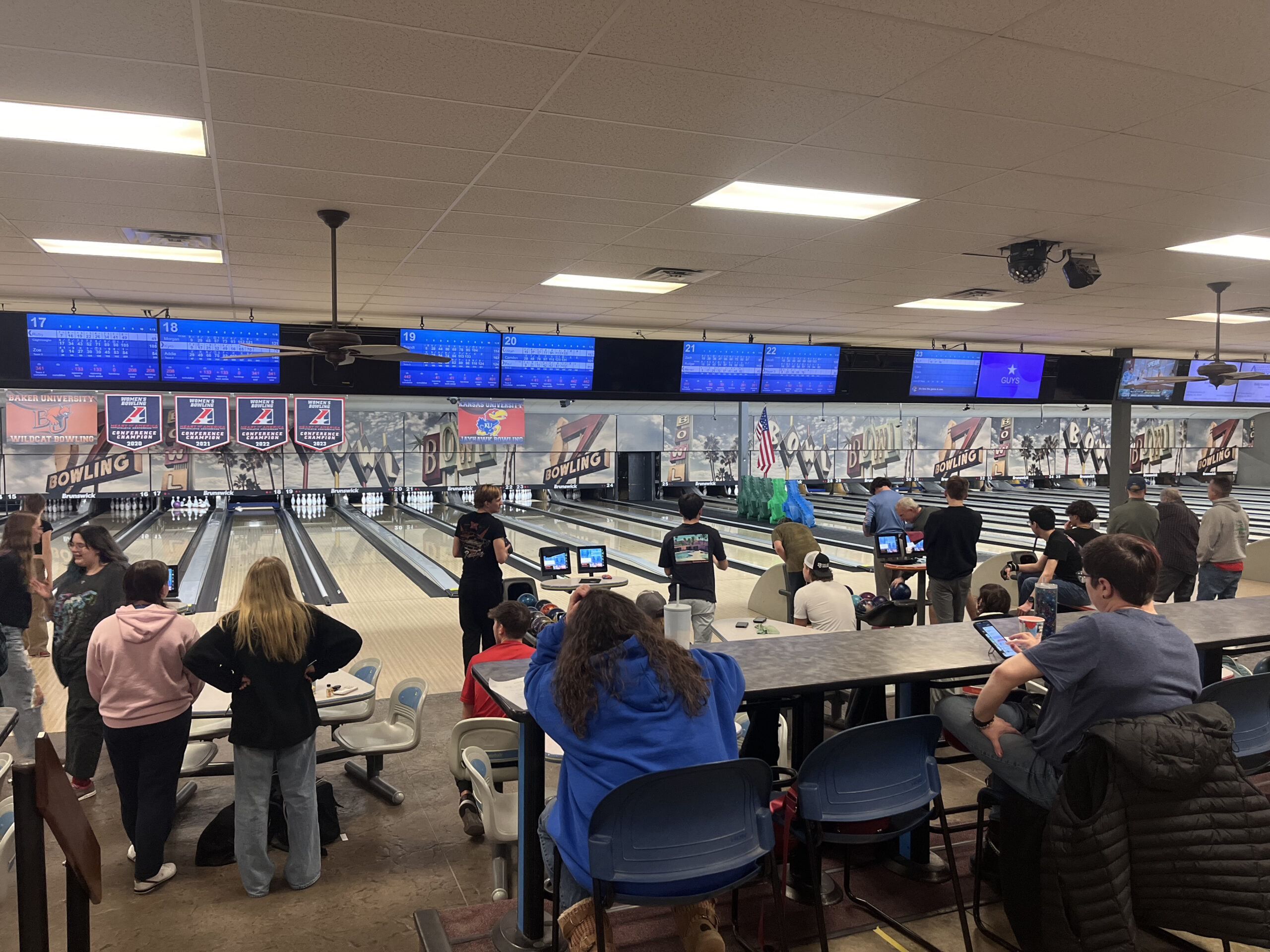 ‘Anybody can bowl’: Lawrence High bowling team embraces inclusivity ...